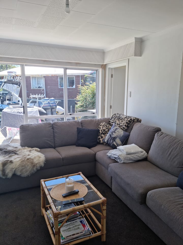 Walker Street Retreat - Riverton/Aparima