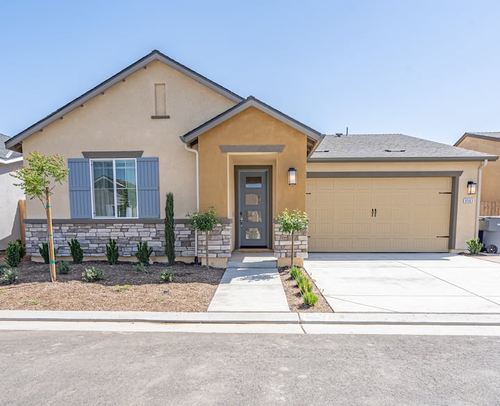 Just Built, Fresno One Story Decorator Designed - Fresno, CA