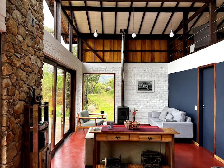 Linda Casa No Topo Da Montanha Com Internet Rápida - Brasil