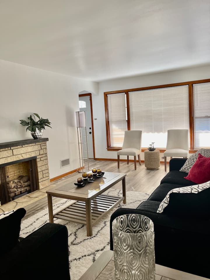Riverdale Retreat - Corporate Housing - Homewood, IL
