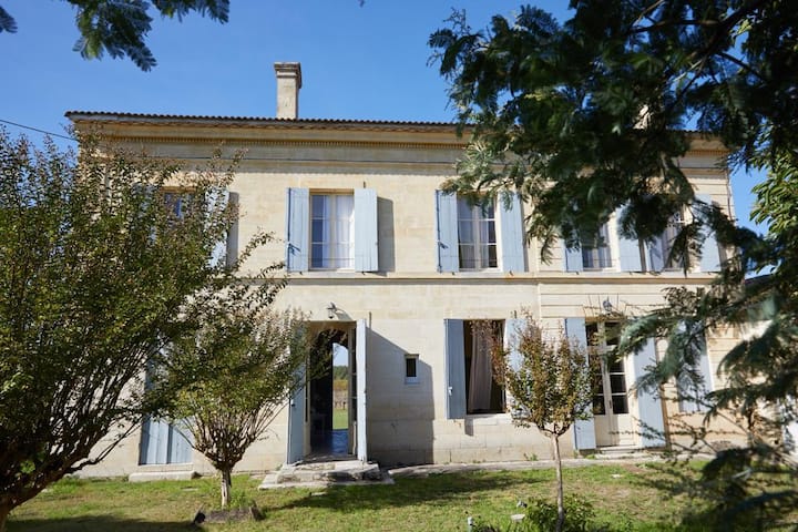 Domaine De Monvert - Saint-Émilion