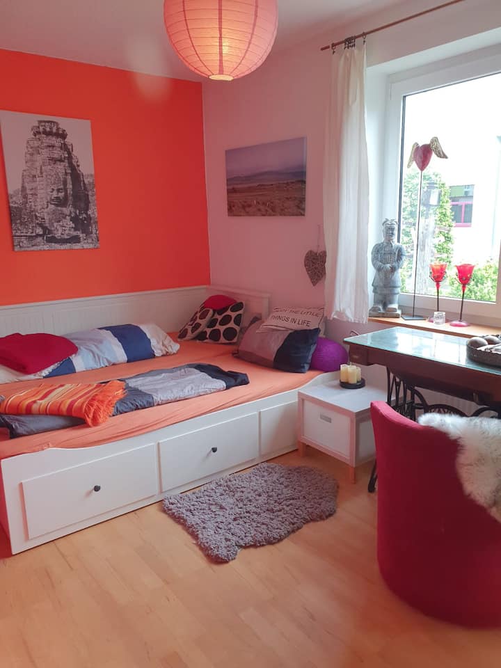 Schönes Gemütliches Gästezimmer - Singen