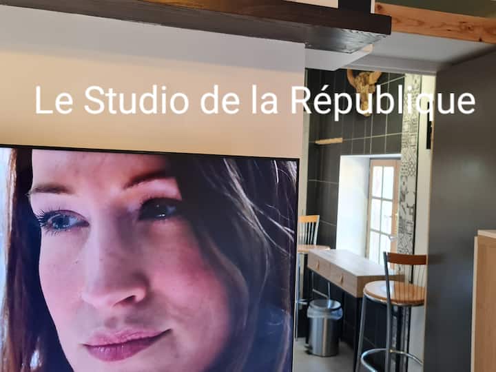 Joli Studio De La République éQuipé Comme Grand - Agde