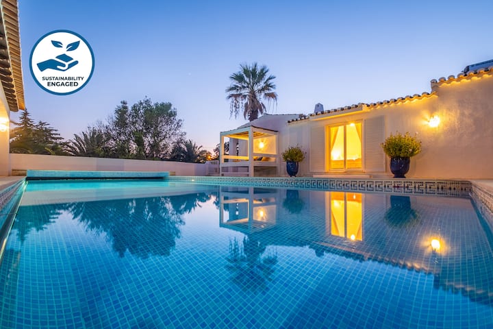 Charming Villa With Private Heatable Pool, A/c - Lagos