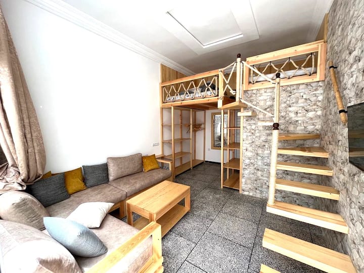 Big Blue - Big Mezzanine W/ Living & Private Patio - Imsouane