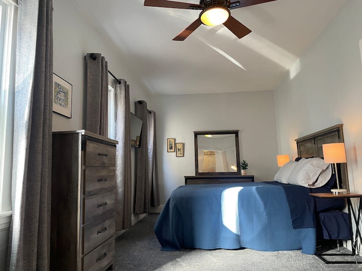 Tranquil Hideaway In Elmwood Village - Buffalo, NY