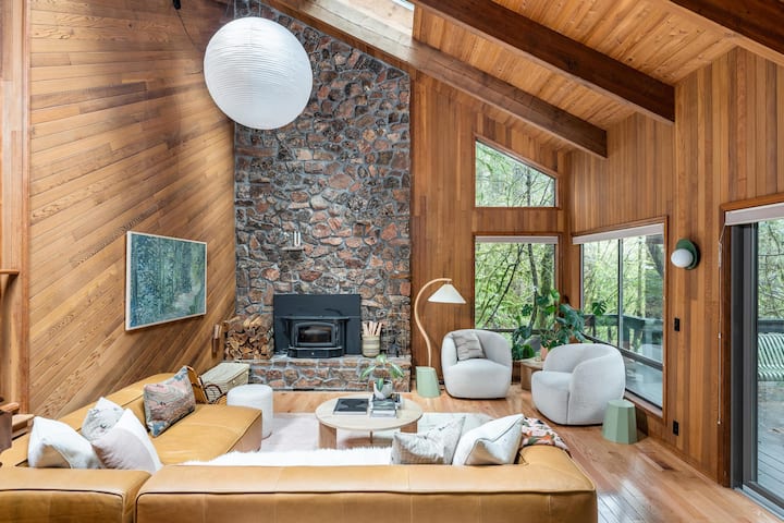 The Friday Cabin At Mt. Hood - Lost Lake, OR