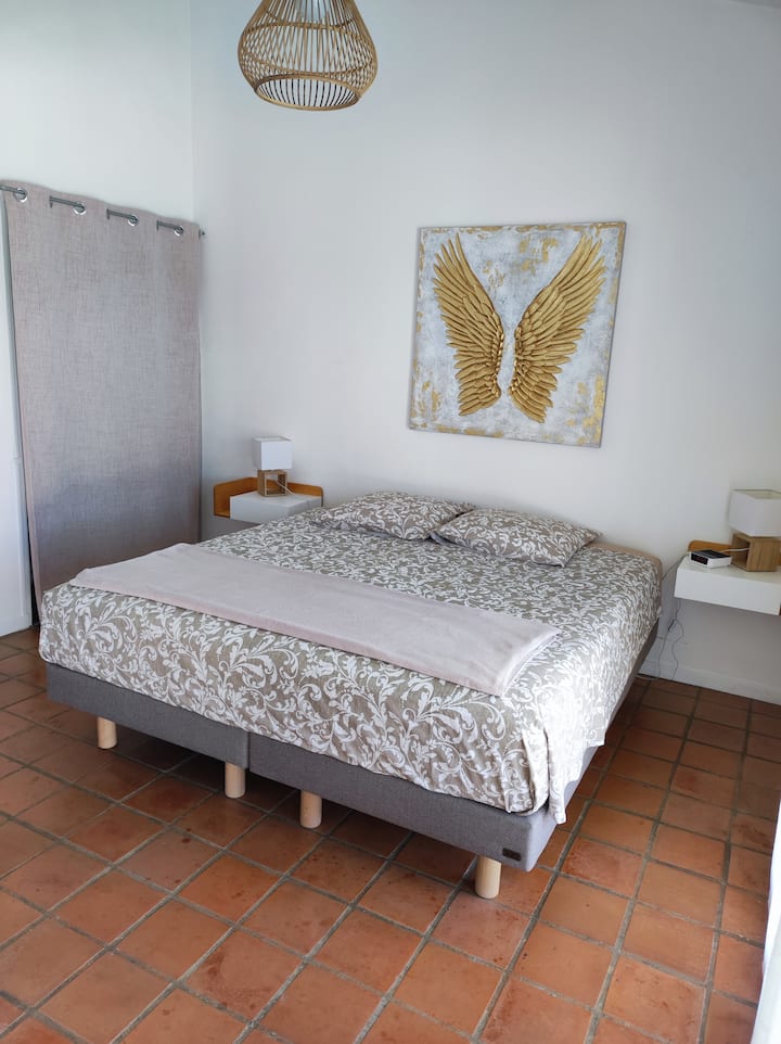 Charmante Suite Parentale, Idéale Détente, Piscine - La Motte
