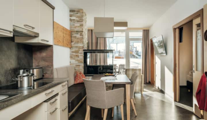 Modern Appartement Mit Bergblick - Schattwald