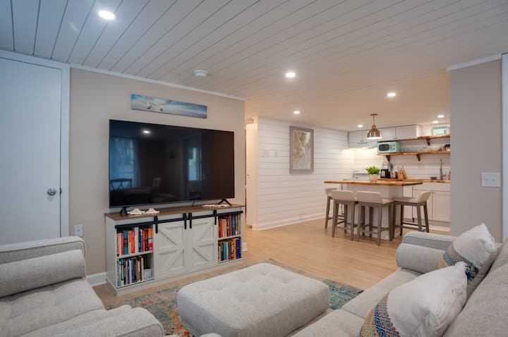 New Cottage: 4th Row & Fully Fenced Back Yard! - Île de Hilton-Head, SC