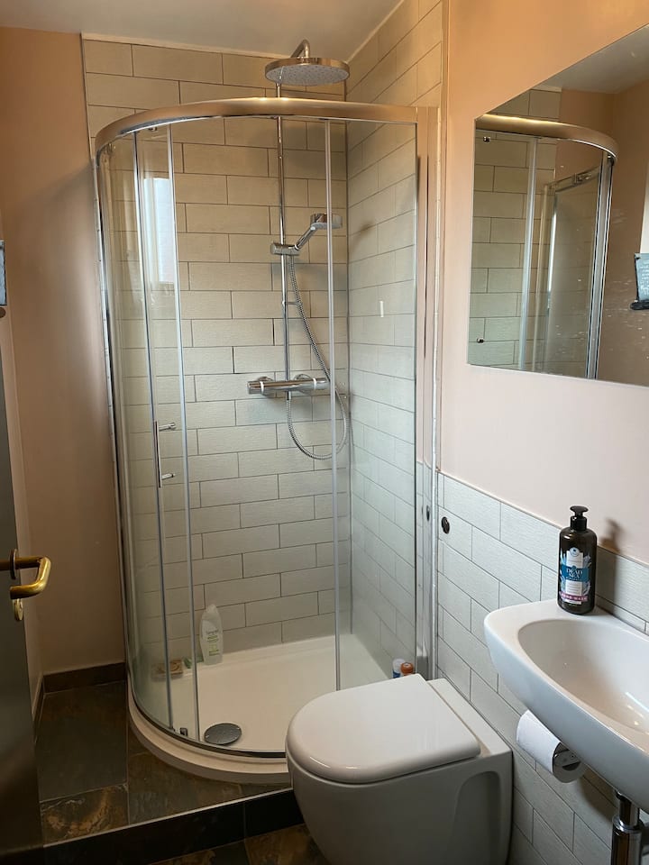 4 Bedroom, Modern, Light, Comfortable, Townhouse. - Haddington