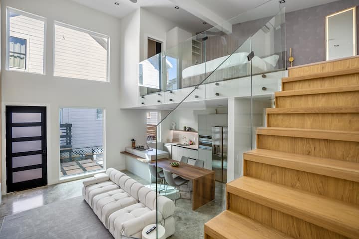 The Ofour Lofts - Grayscale Lux - Houston, TX
