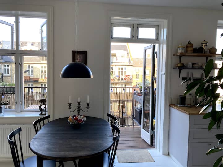 Lejlighed Med Stor Altan. - Copenhagen