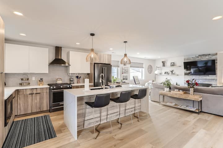4 Story Modern Townhome In Heart Of Jefferson Park - Denver, CO