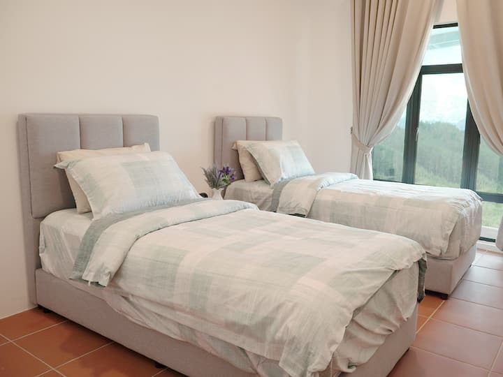 Ethos Forest Twin Room B02 - Karak
