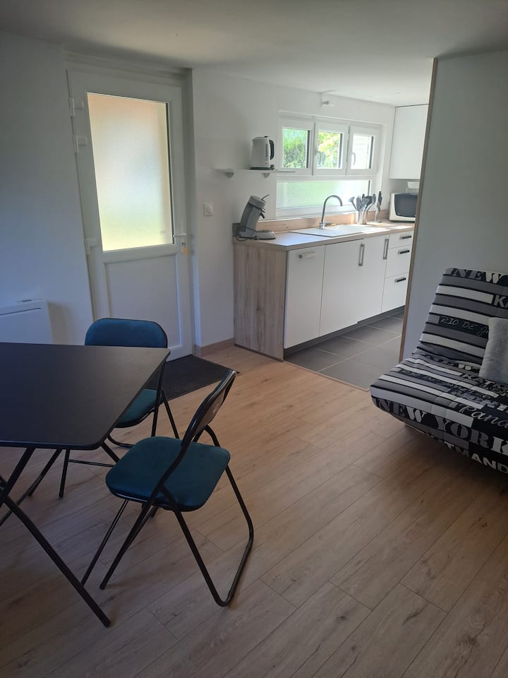 Joli Cottage - Villeneuve-sur-Yonne