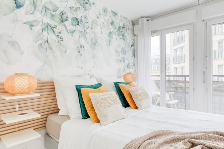 Disneyland Accès Direct Au Coeur De La Ville - Montévrain