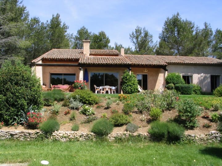 Maison De Caractère Avec Piscine - Saint-Cannat