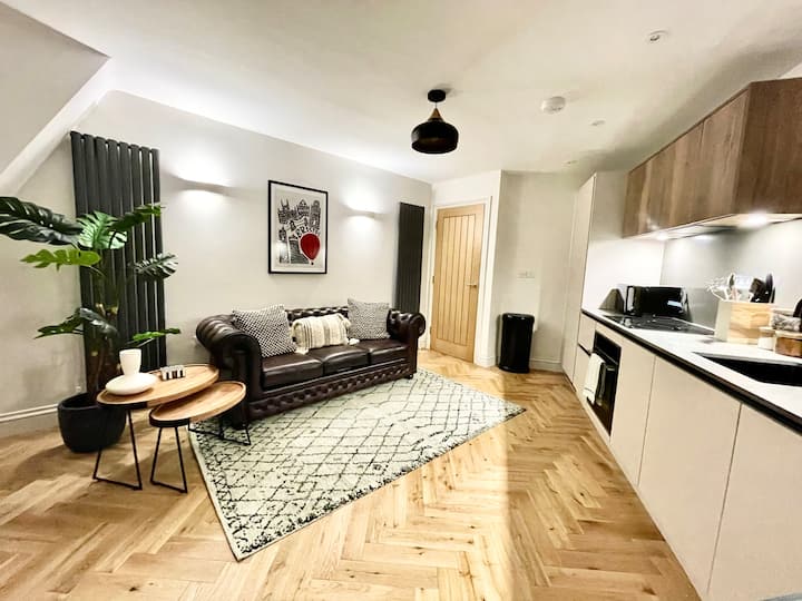 Beautiful Two Storey Apartment In City Centre- 2 - Bristol