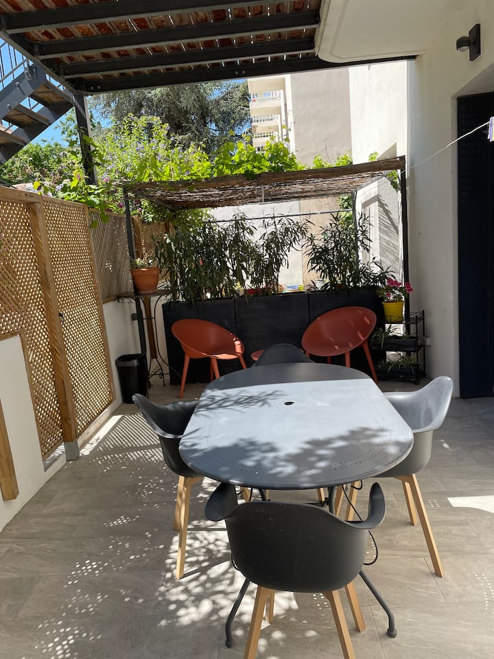 T2 Centre Ville Refait à Neuf Terrasse Parking - Sète