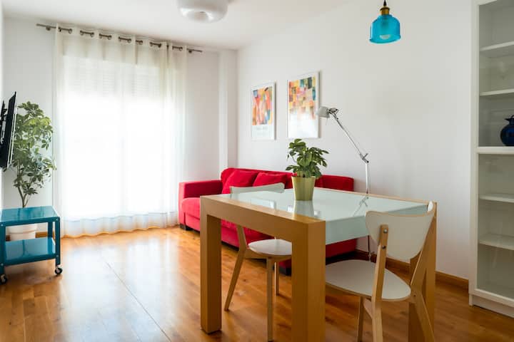 Loira Sagasta: Con Estilo Y Excelente Ubicación - Zaragoza