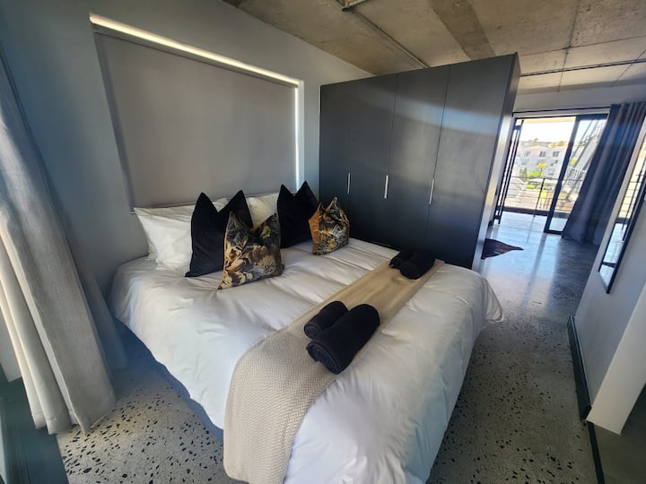 Stunning Views Apartment - Parklands