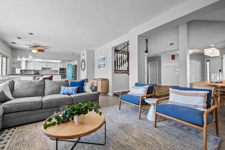 Harbor Haven Lakehouse - Apple Valley, CA