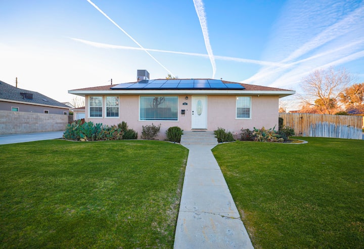 The Westchester Oasis - Bakersfield, CA