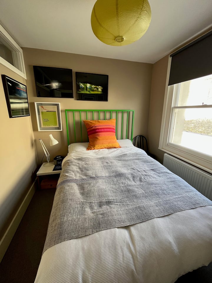Central St Leonards Top Floor - Bexhill