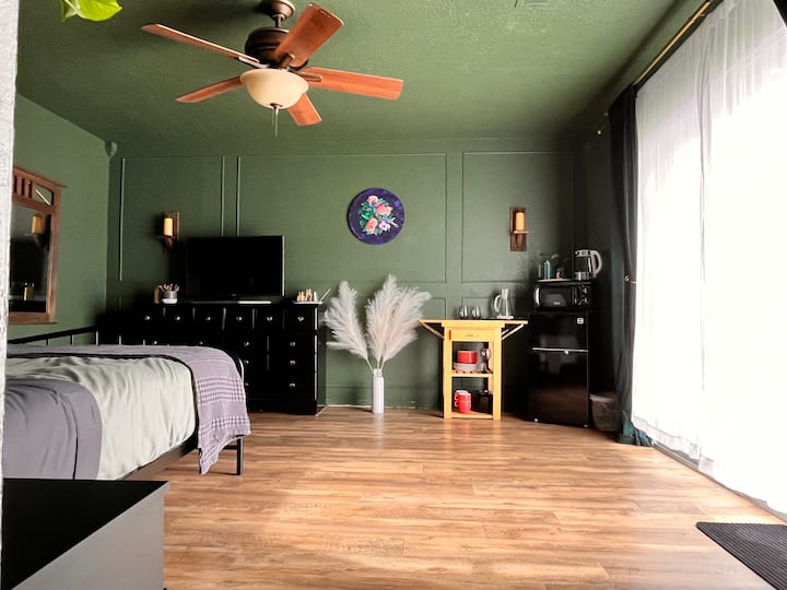 Restful Home, North Albuquerque - Albuquerque