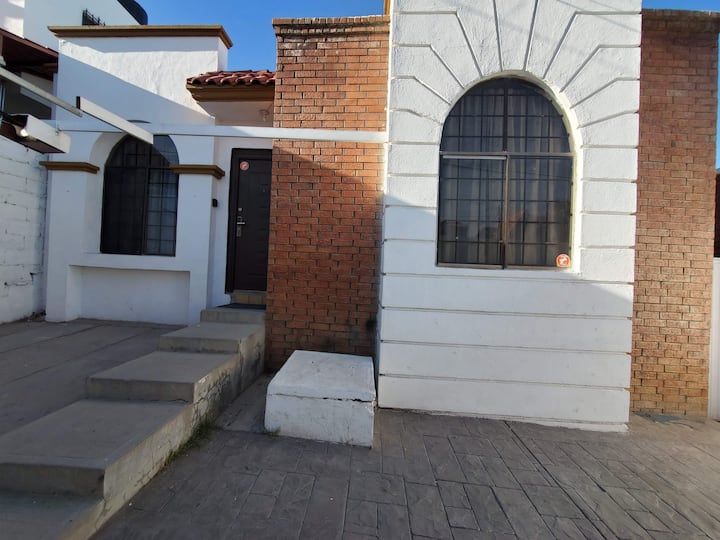 Casa Univ. Palermo (Facturamos) Tenemos Minisplits - Chihuahua