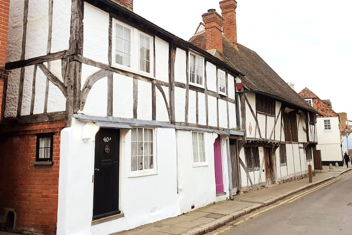 Tudor Cottage, C.1550! Canterbury Old Town. Cute! - Canterbury