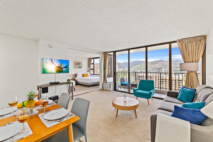 1br Condo: Beautiful Mountain Views & Free Parking - Honolulu