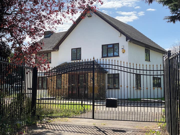 Mayland-where Memories Are Made. - Basildon