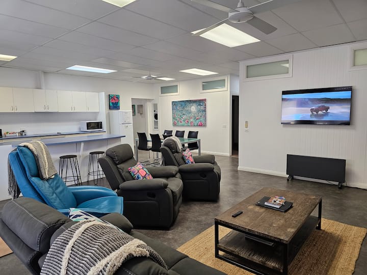 Aart City 3 Bedroom Apartment No 1 / Accessible - Port Lincoln