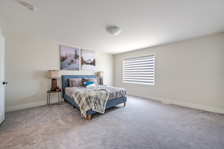 *New*3br 3bath W/ Luxe Amenities (Close To 401) - Belmont