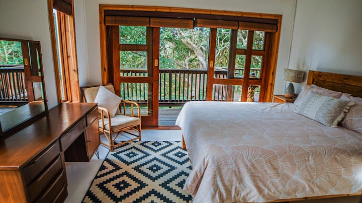 Central Southbroom Home With Private River Access - Southbroom