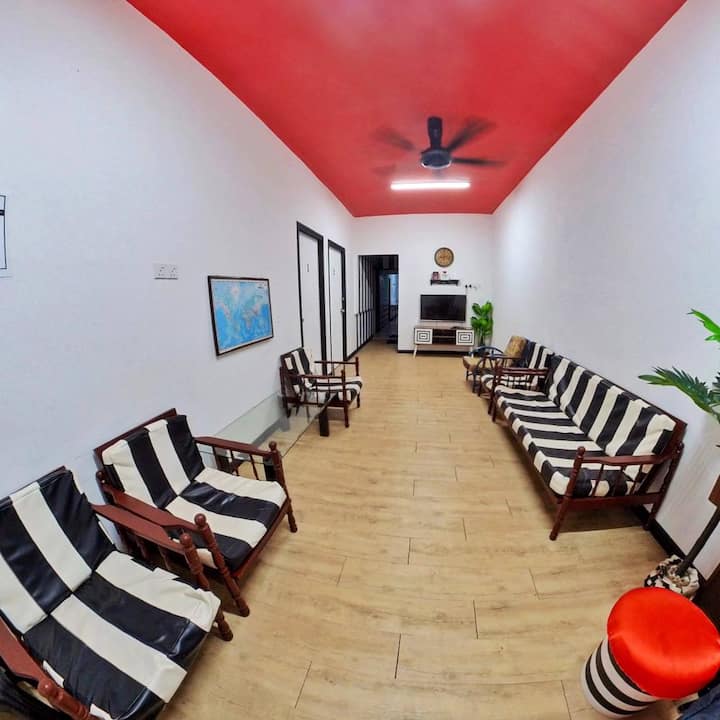 Creative Guesthouse (Homestay & Event Space In Kk) - Kota Kinabalu