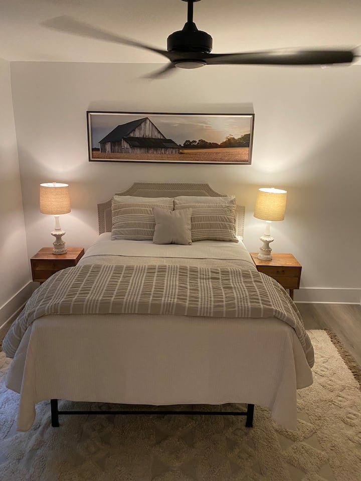 Cute Cozy Cottage Midtown - Savannah, GA