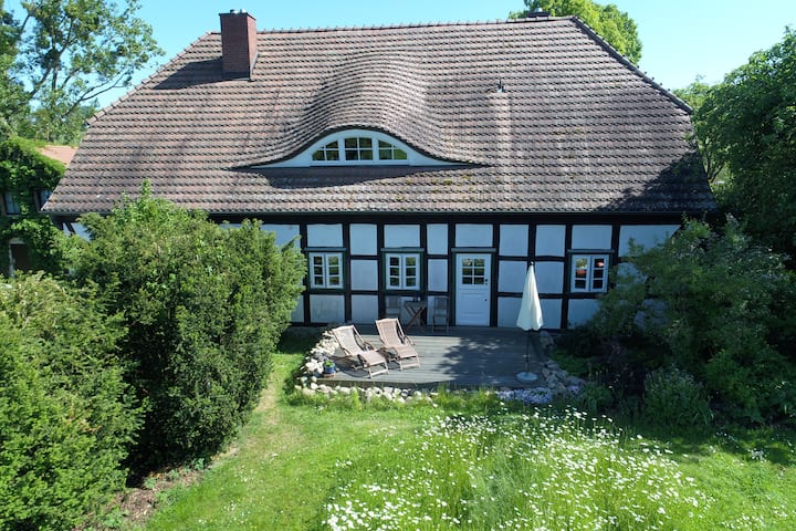 Große Ferienwohnung In Der Natur - Teterow