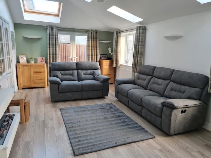 Three Bedroom, Child Friendly Rural Family Home - Woodhall Spa
