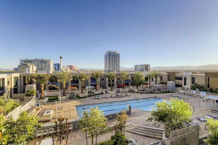 Gorgeous Loft Downtown W/ Views - Las Vegas