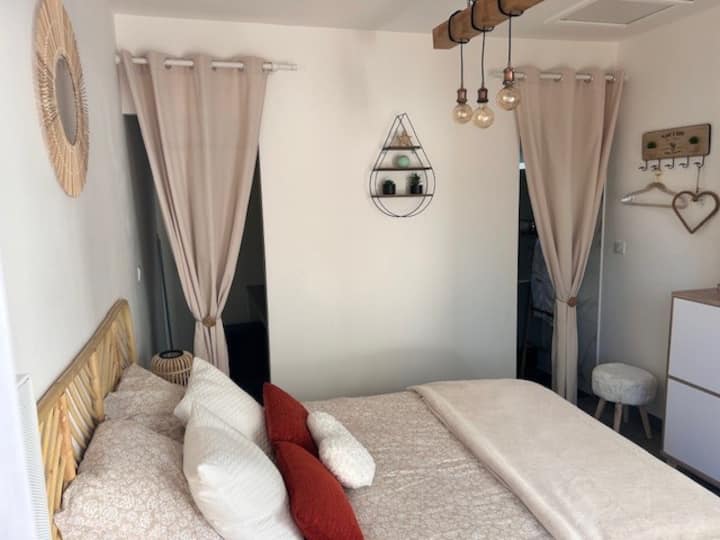 Studio Avec Jardin - Salles