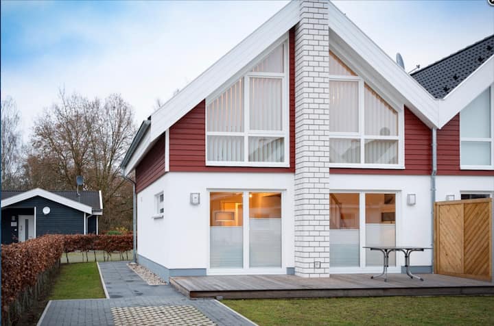 Ferienhaus In Nordhorn Incl. Sauna/whirlpool/kamin - Nordhorn
