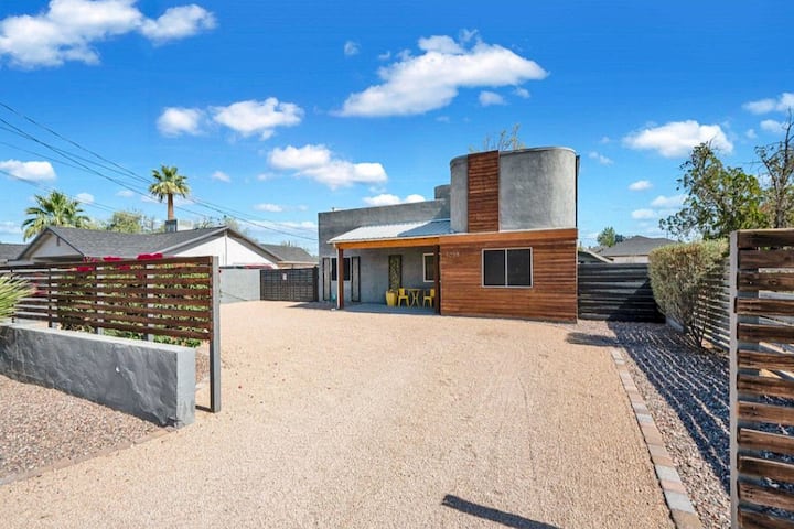 Modern Art House In Midtown, Pet Friendly - Phoenix, AZ