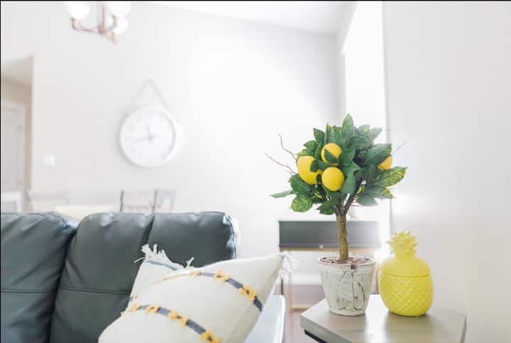 3 Bedroom, Central Location, - Edmonton, Canada