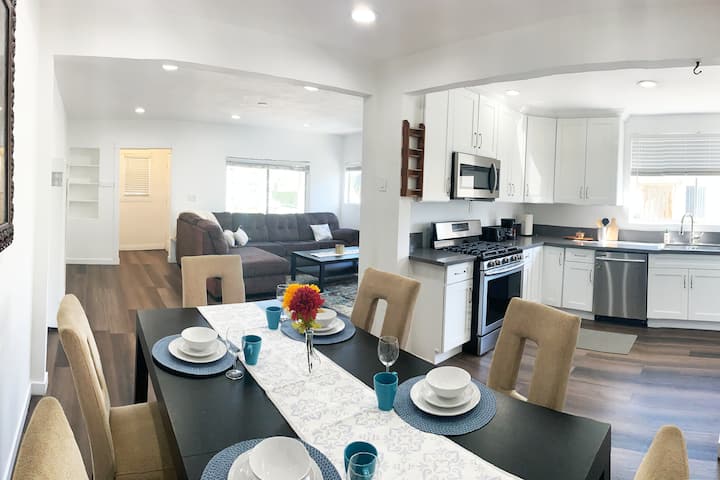 Spacious Luxury Pet-friendly Home Near Culver City - Culver City