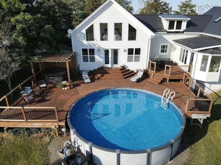 Cottage Near Debert River With Bay View - Nova Scotia