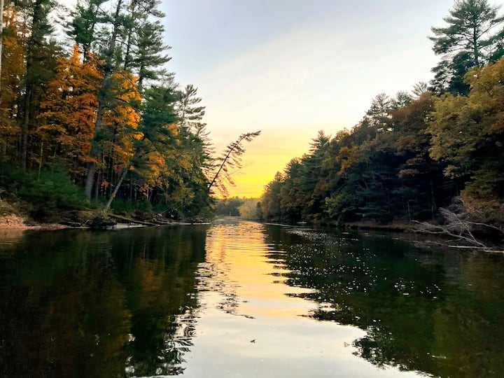 Eagle’s Nest•fireplace•canyon Trail•couples Escape - Wisconsin Dells, WI