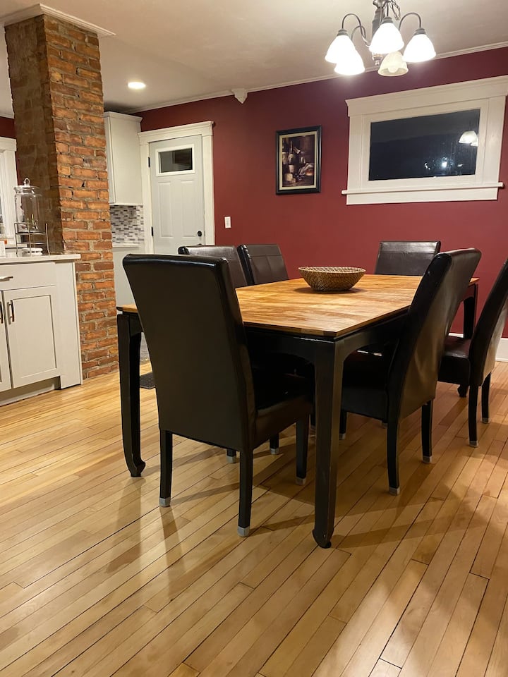 Adorable Downtown Craftsman Home - Ann Arbor
